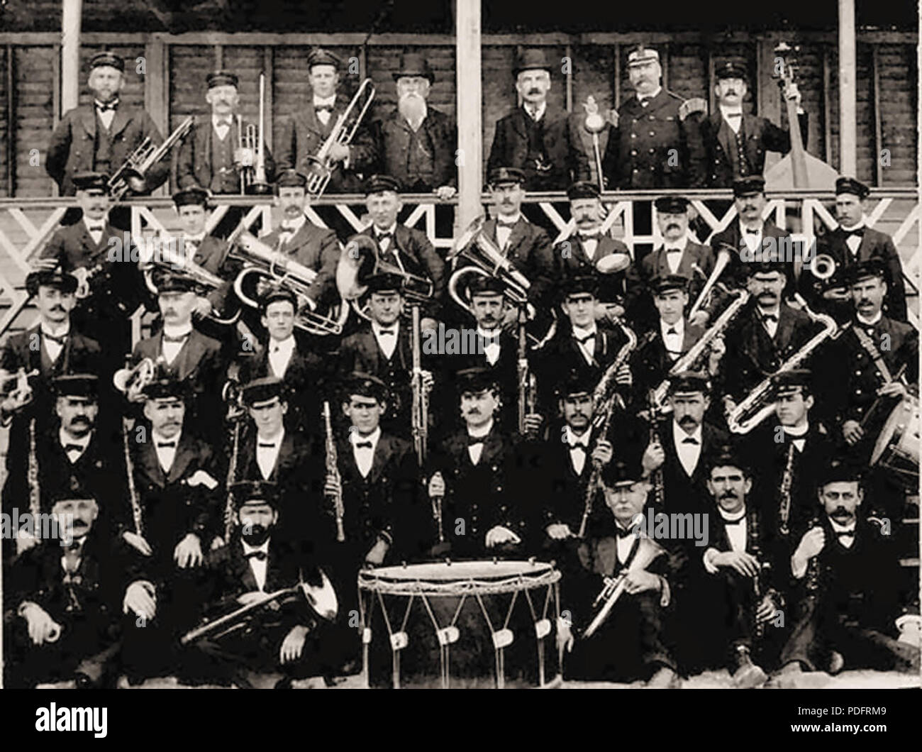 Railway uniform historical hi-res stock photography and images - Alamy