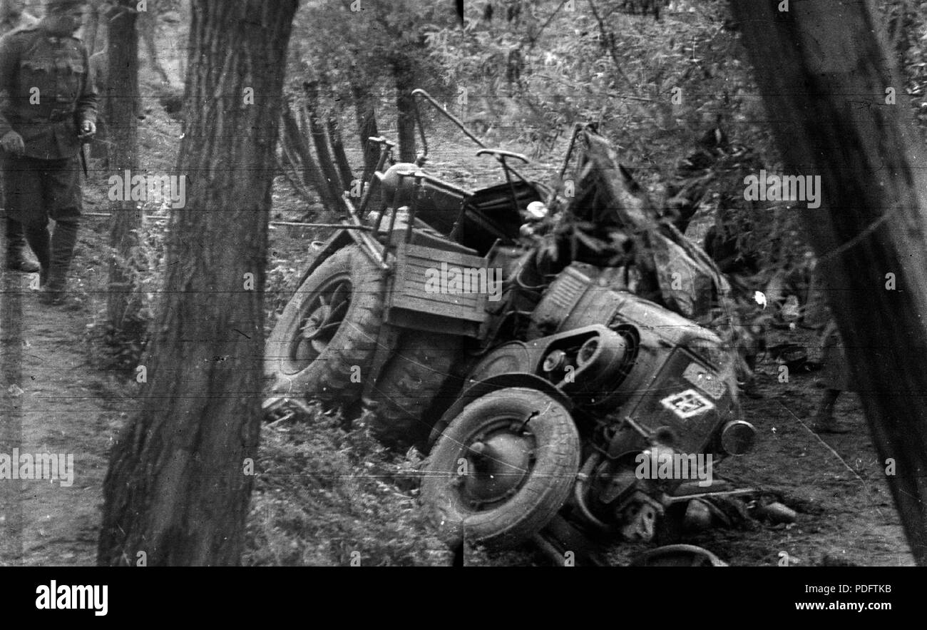 187 KV-40 típusú közepes vontatótraktor roncsa. Fortepan 29150 Stock ...