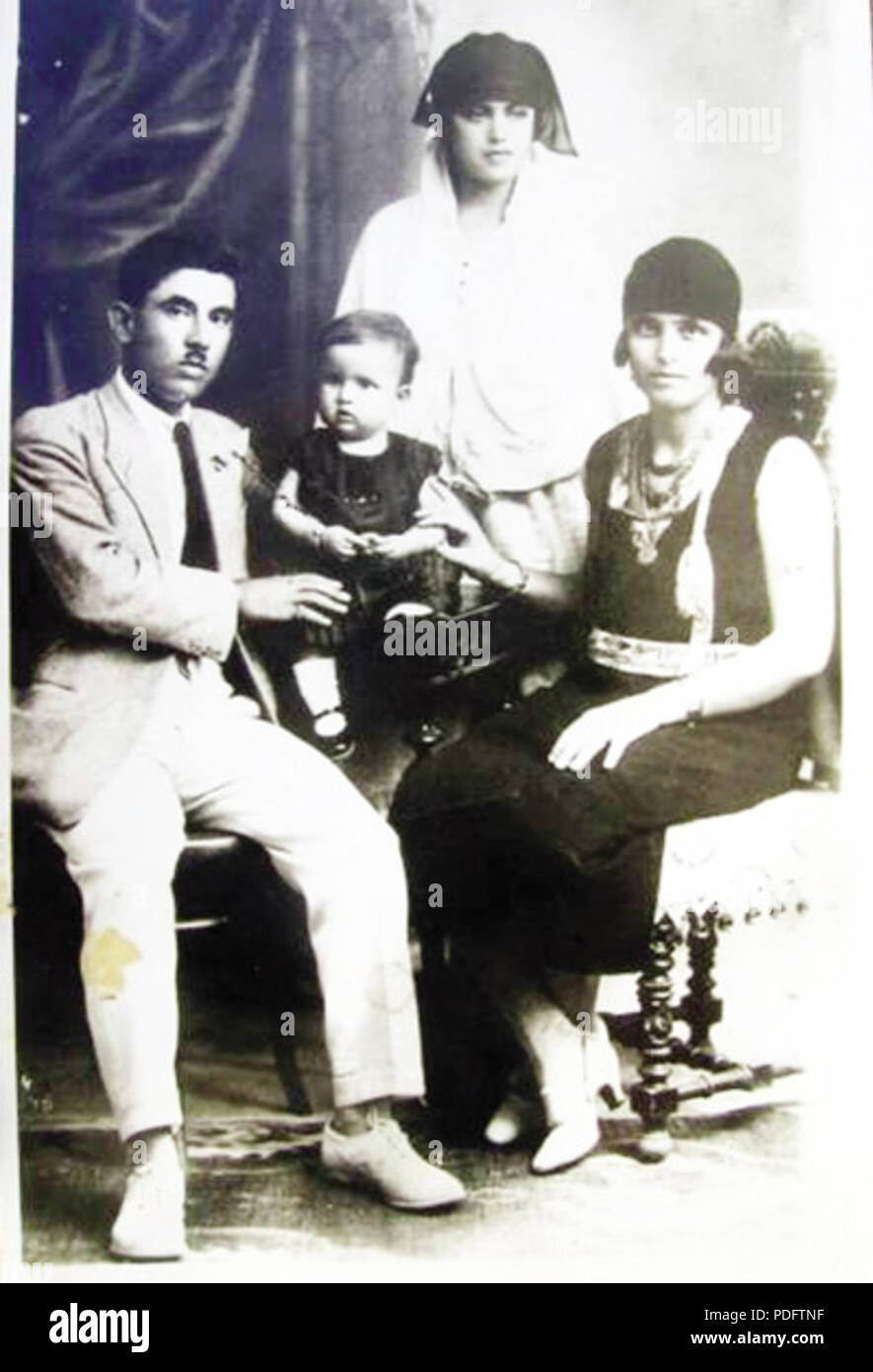 188 Köfünyeli Ali Vehbi bey ve ailesi (1928 Stock Photo - Alamy