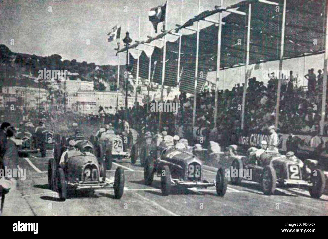 118 Départ du Grand Prix automobile de Nice 1934 Stock Photo - Alamy