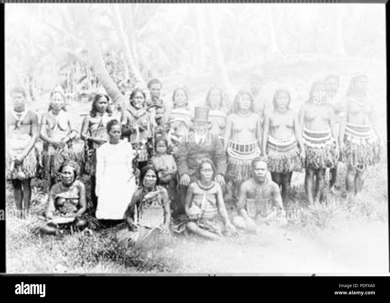 75 King, Queen and Royal Ballet of Nauru (116.33 Stock Photo - Alamy