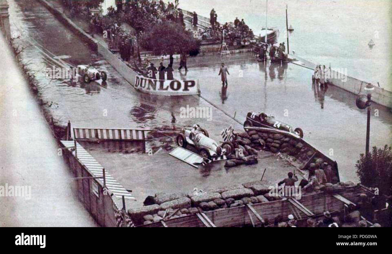 145 Grand Prix de Monaco 1936 sous la pluie, début d'un carambolage ...