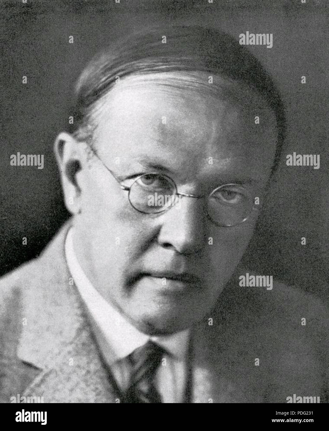 157 Hugo Boettinger ca1930 Stock Photo - Alamy