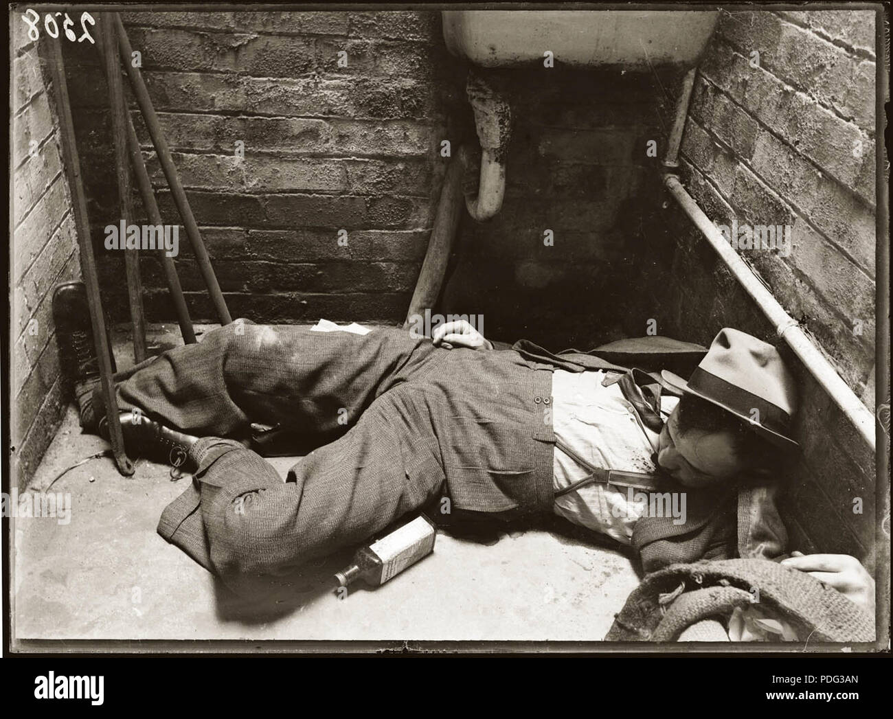 Human corpse hi-res stock photography and images - Alamy