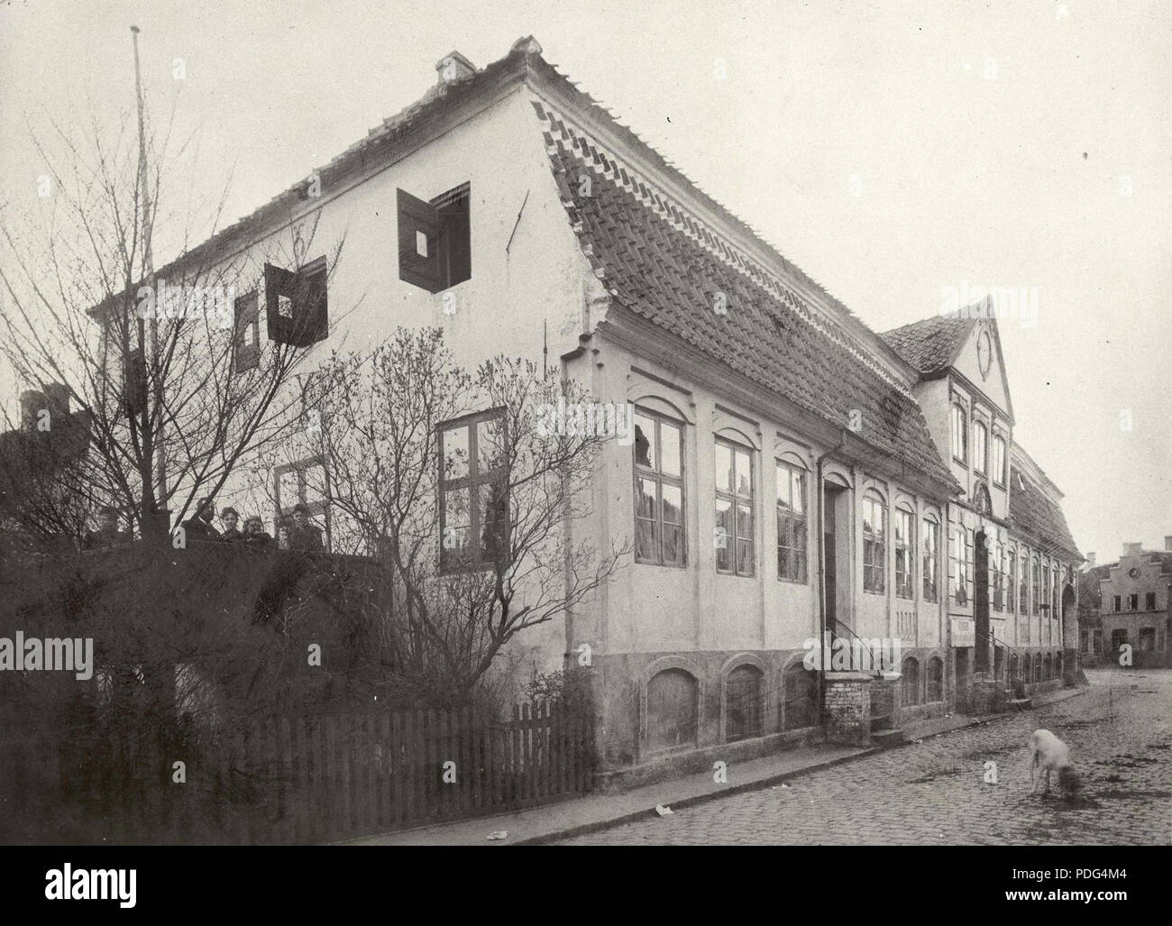 Early 1900s artwork hi-res stock photography and images - Alamy