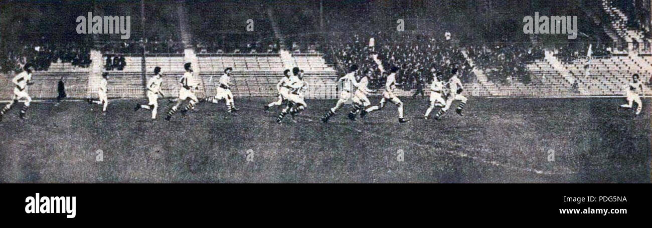 Trois quart hi-res stock photography and images - Alamy