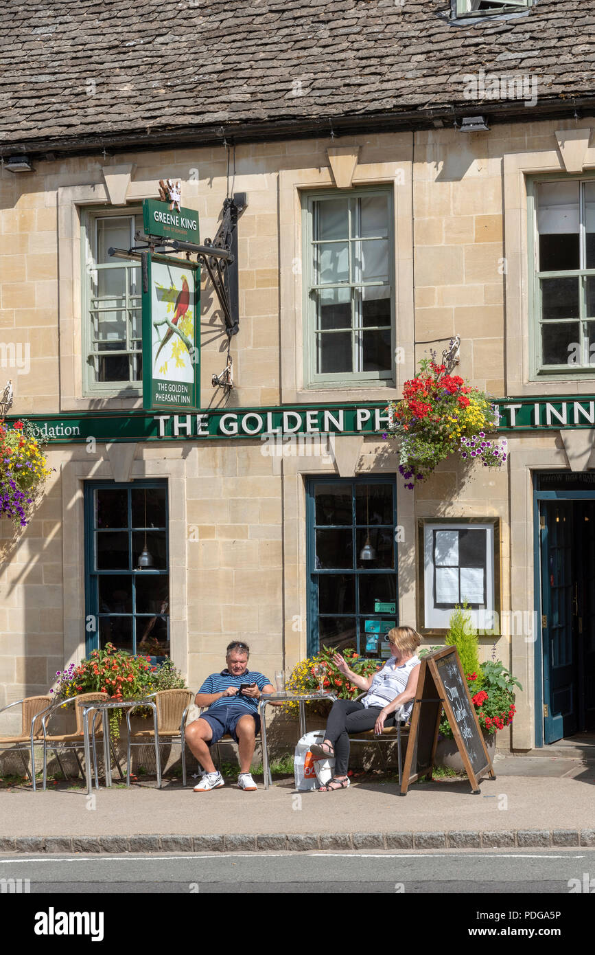 Burford House Inn High Resolution Stock Photography and Images - Alamy