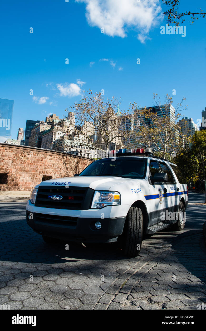 Nypd vehicle hi-res stock photography and images - Alamy