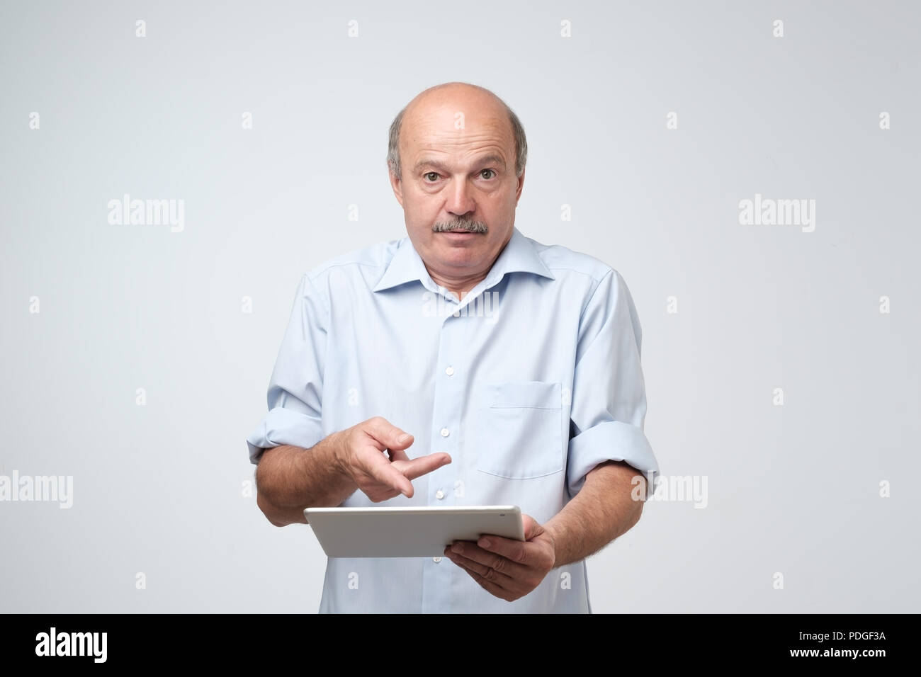 Confused Computer Meme Face