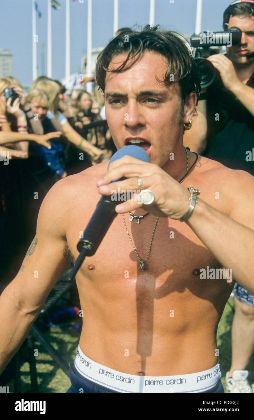 EYC E.Y.C. BBC Radio 1 One Roadshow Plymouth Hoe Devon 15 August 1996 ...