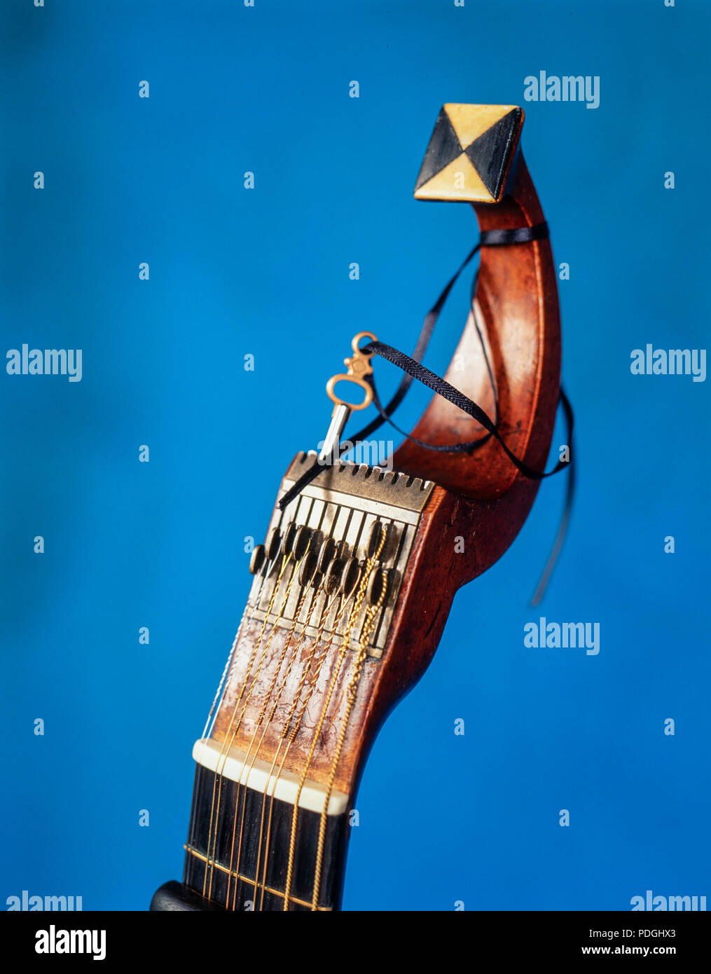 Cittern hi-res stock photography and images - Alamy