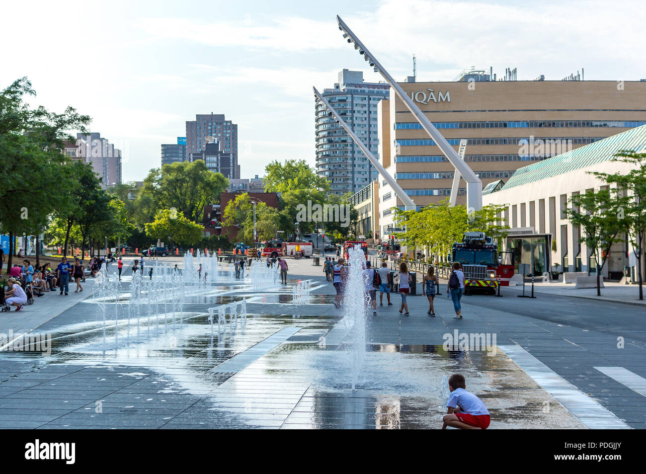5 canada square building hi-res stock photography and images - Alamy