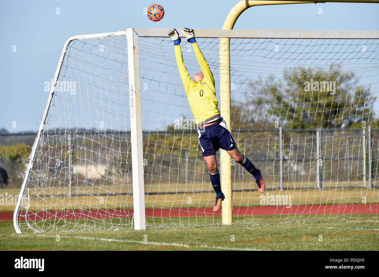 Football goal crossbar hi-res stock photography and images - Alamy