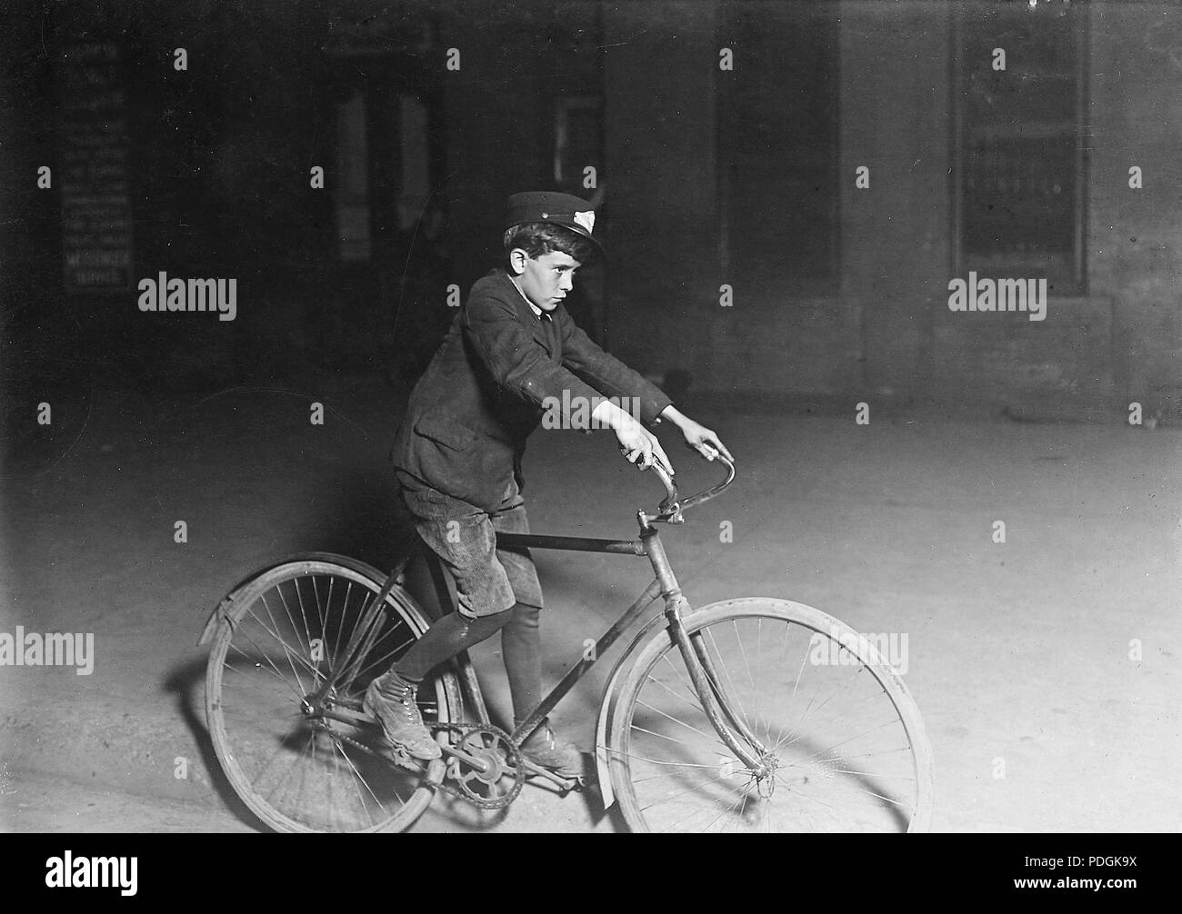 Messenger boy hi-res stock photography and images - Alamy