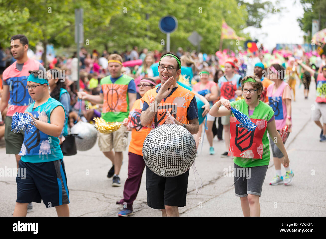 Cleveland parade the circle crowd hi-res stock photography and images ...