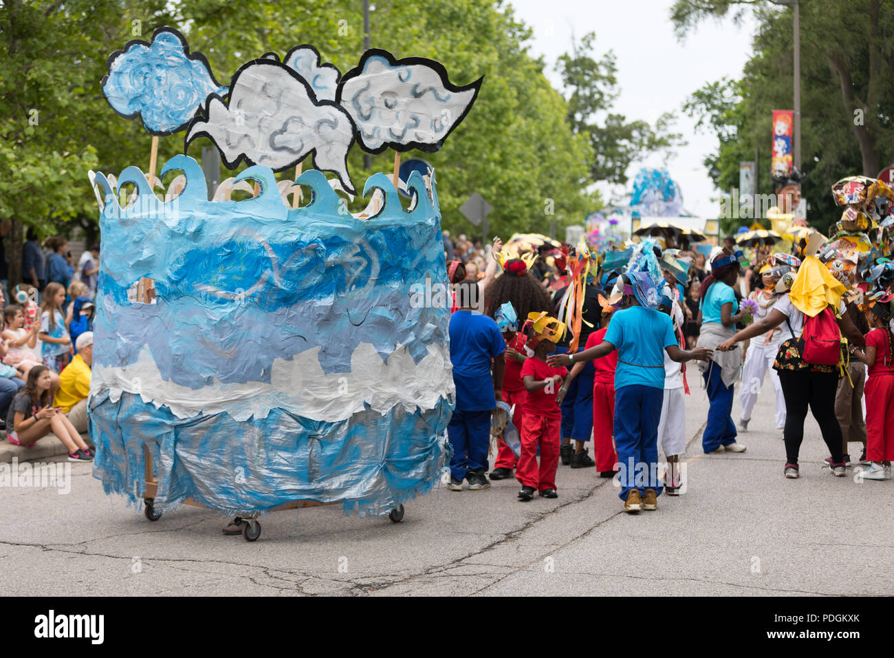 Cleveland parade the circle crowd hi-res stock photography and images ...