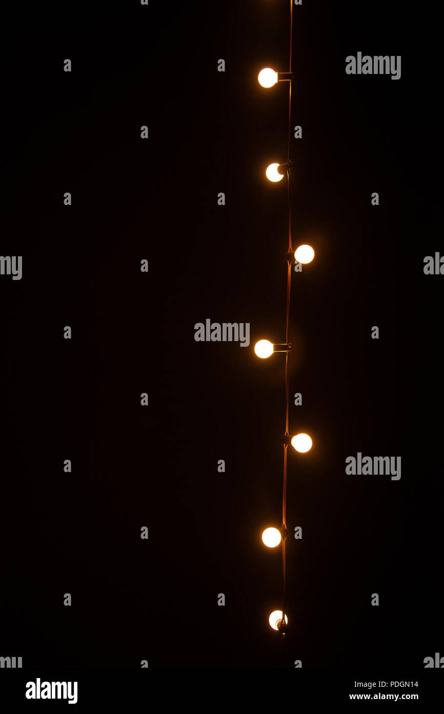 Row of light bulbs hi-res stock photography and images - Alamy