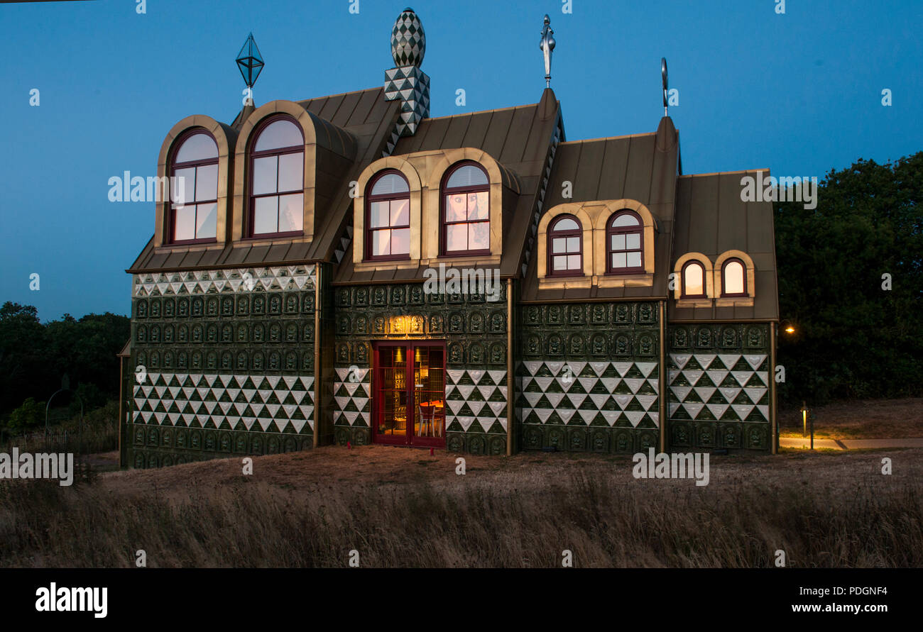 Artist grayson perry hi-res stock photography and images - Alamy