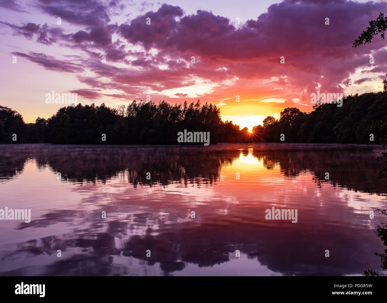 Lake broadwater hi-res stock photography and images - Alamy