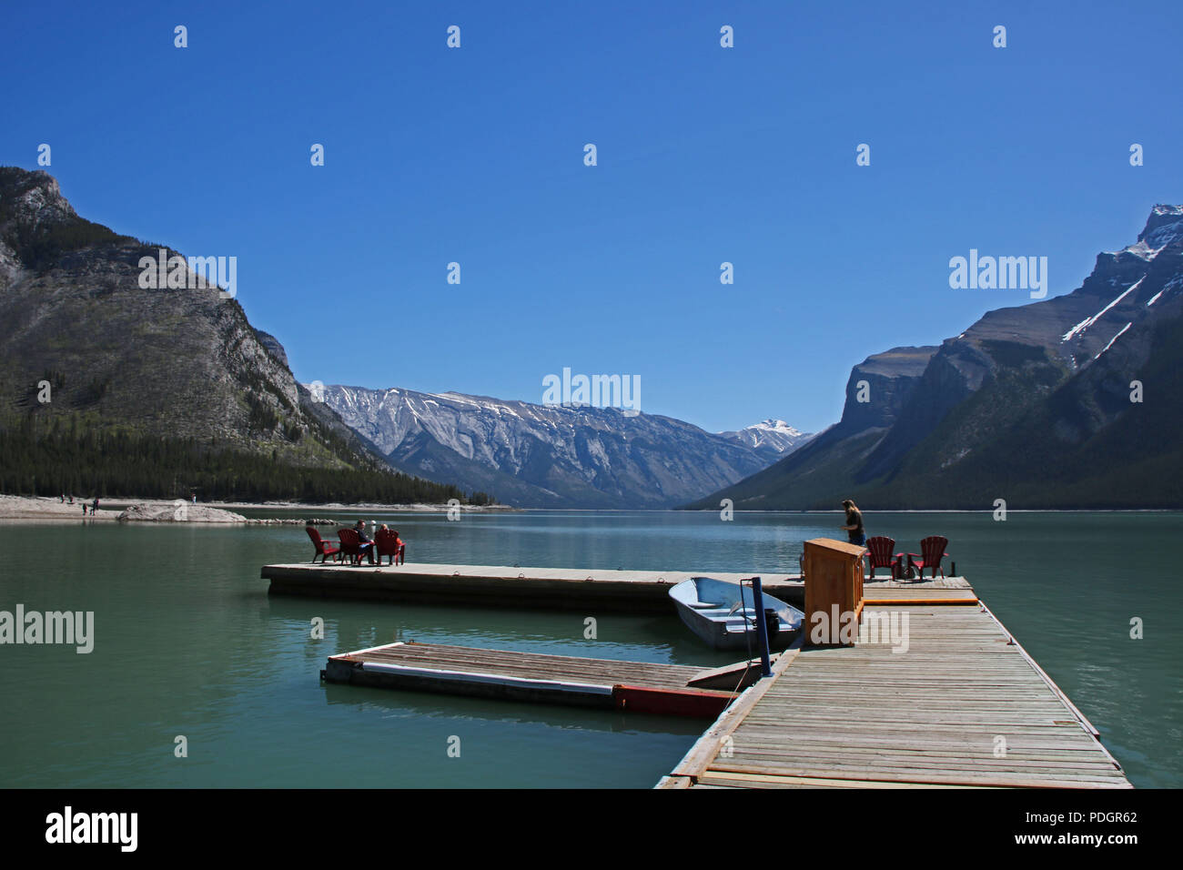 Lake Minnewanka. Banff National Pa Stock Photo - Alamy