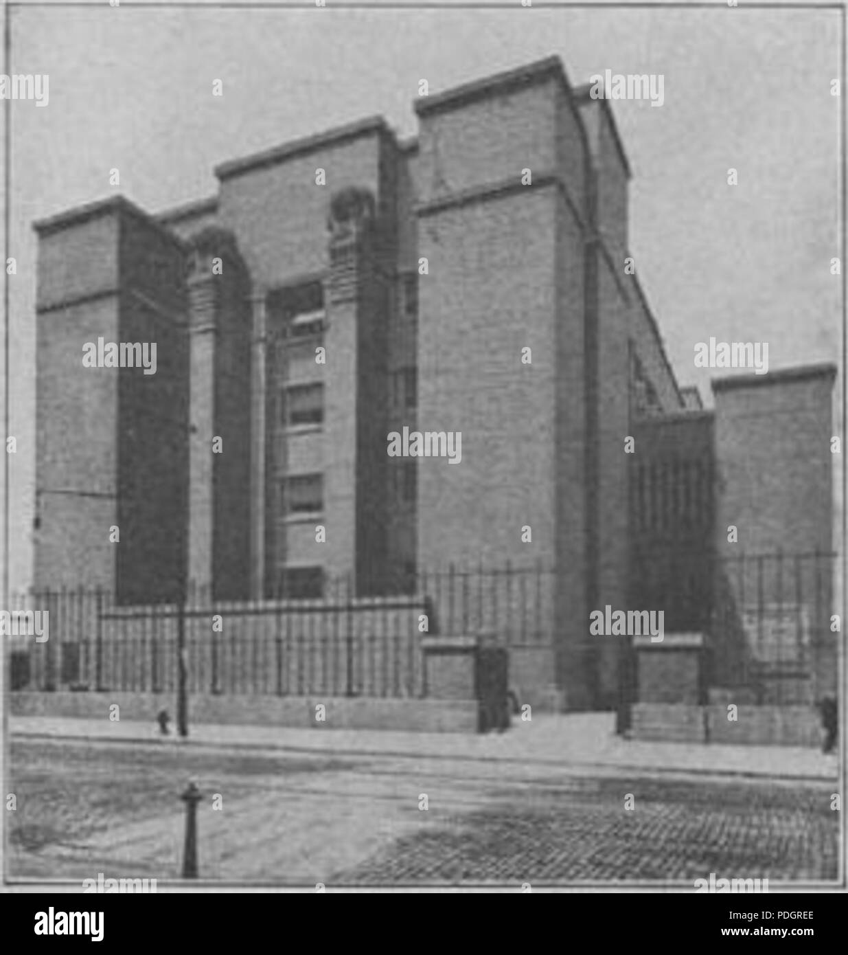 Modernist design building Black and White Stock Photos & Images - Alamy