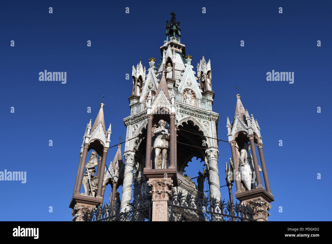brunswick monument;lake geneva;switzerland Stock Photo - Alamy