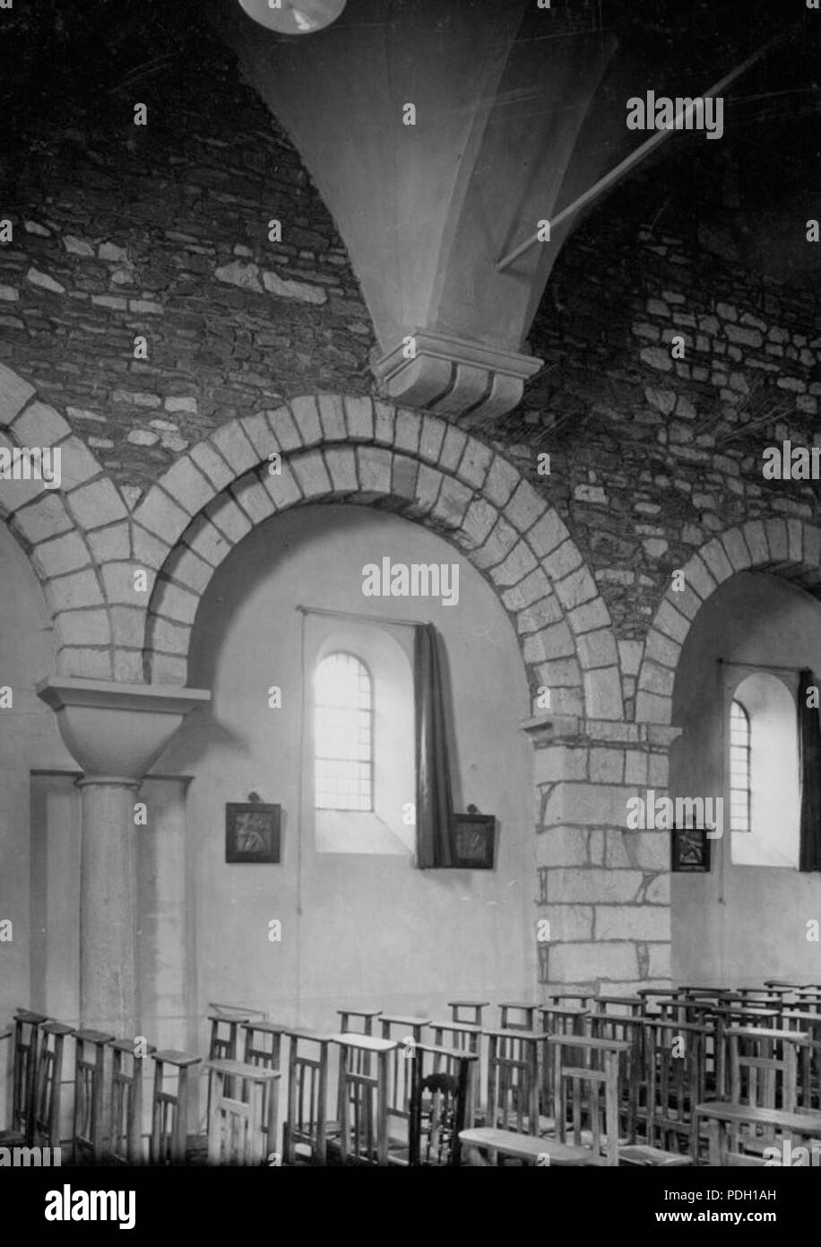 243 Notre-Dame de Heigne - nef mur nord - intérieur - 1941 Stock Photo ...