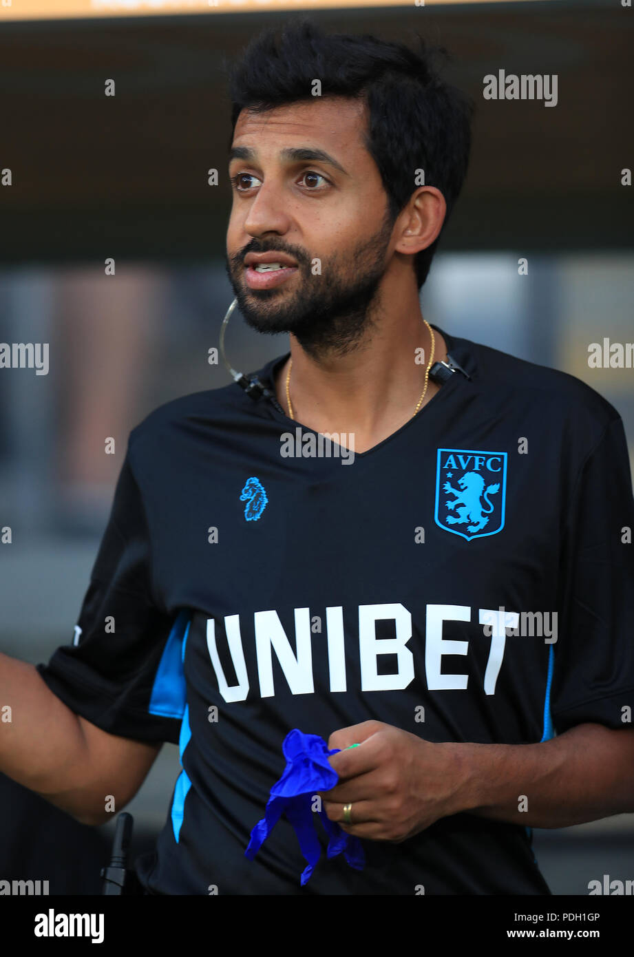 Aston Villa club doctor Ricky Shamji Stock Photo - Alamy