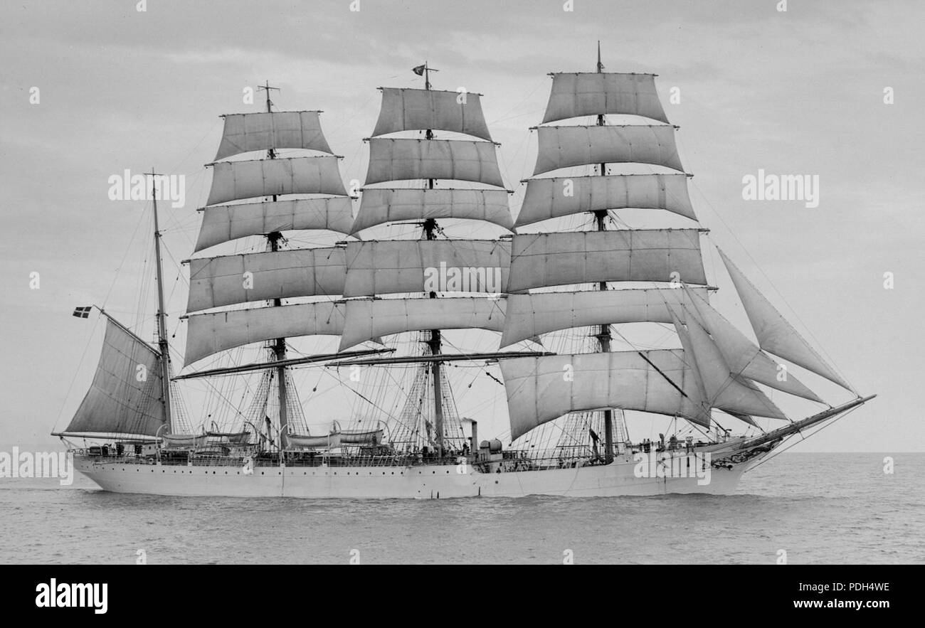 Viking ship preservation hi-res stock photography and images - Alamy