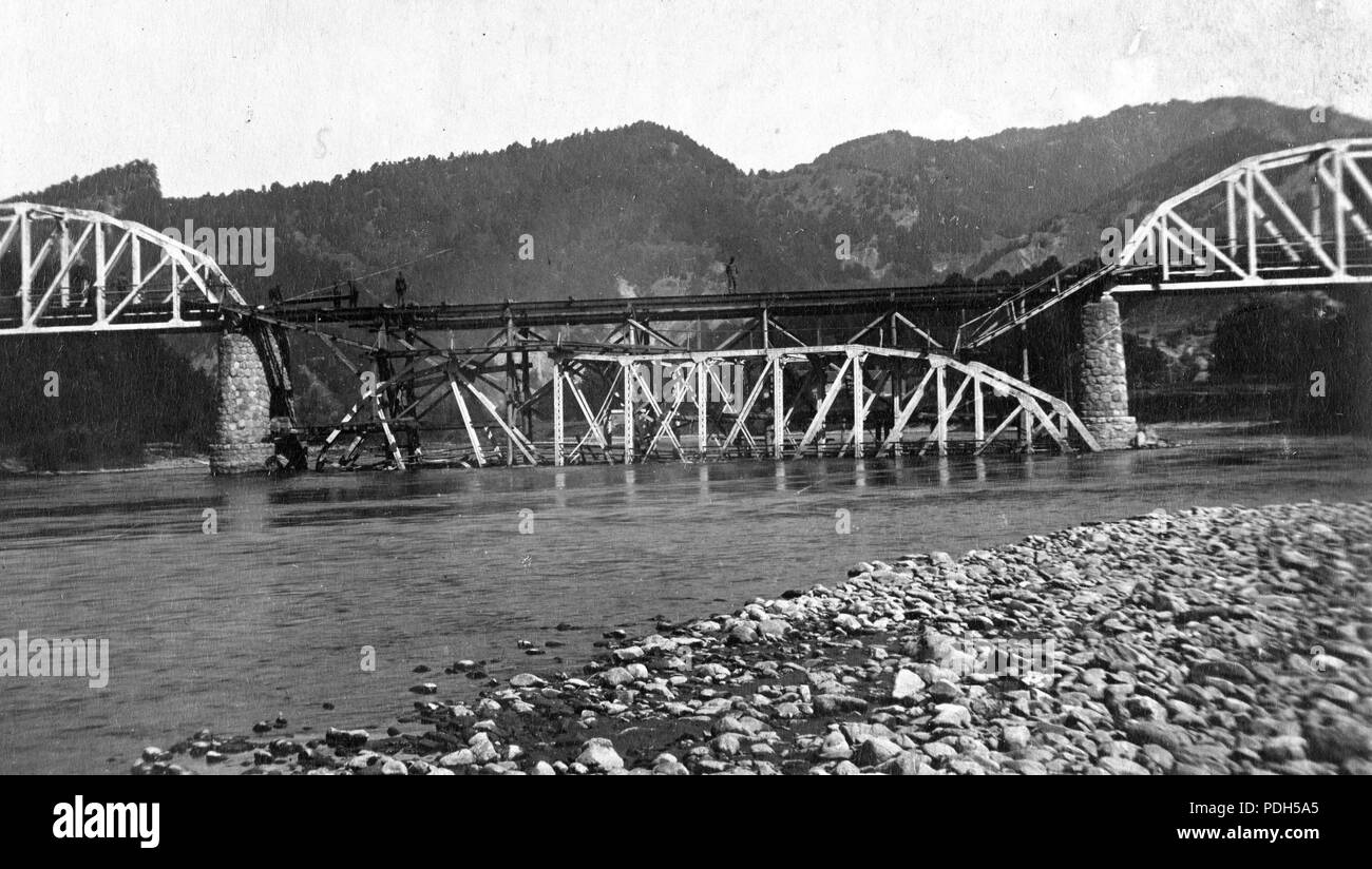 276 Railway bridge, war damage, sapper, wrecked bridge, river Fortepan ...