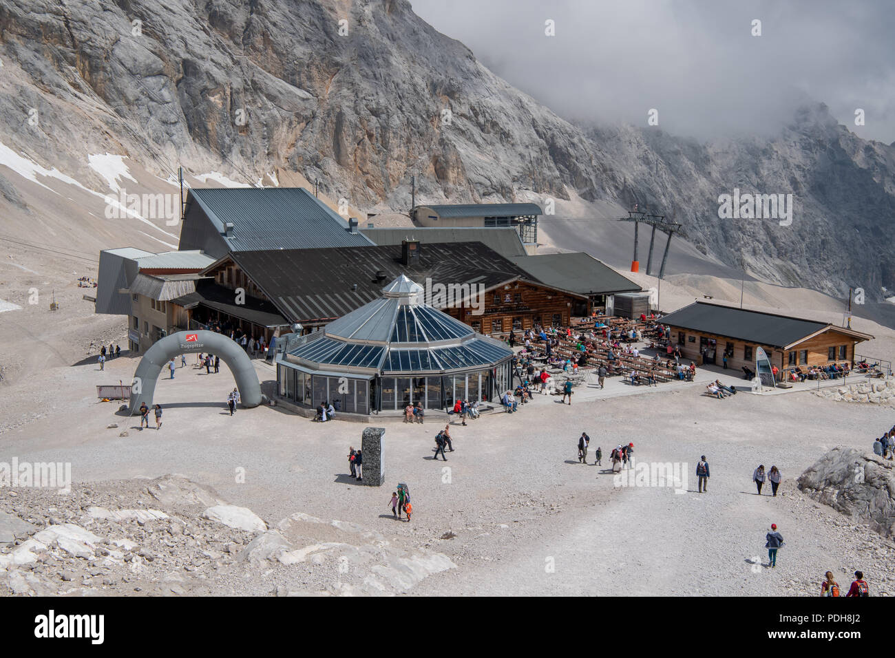 Grainau, Bavaria. 09th Aug, 2018. The Zugspitzplatt on the Zugspitze ...