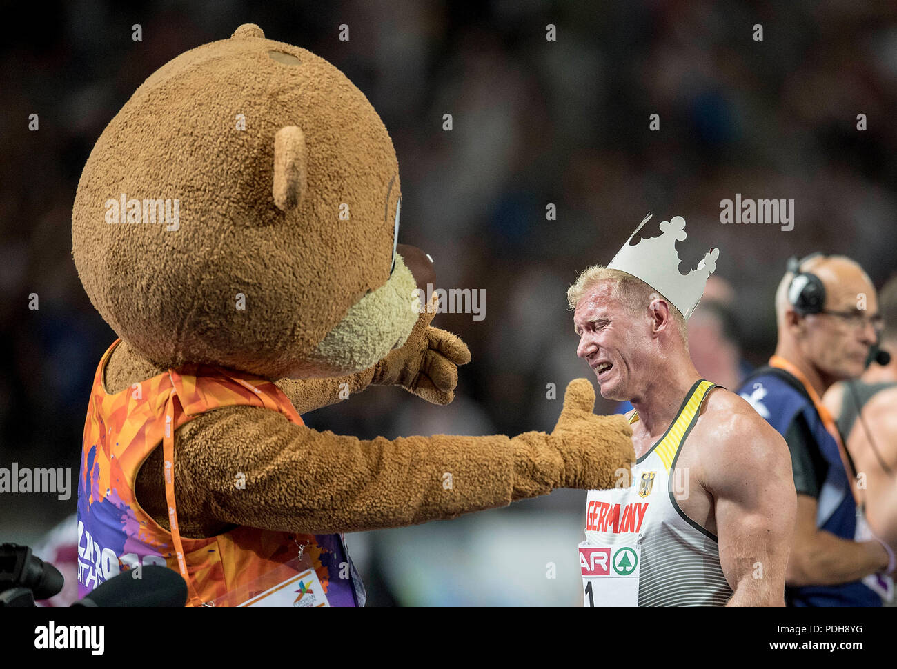 Athlete winner crying hi-res stock photography and images - Alamy
