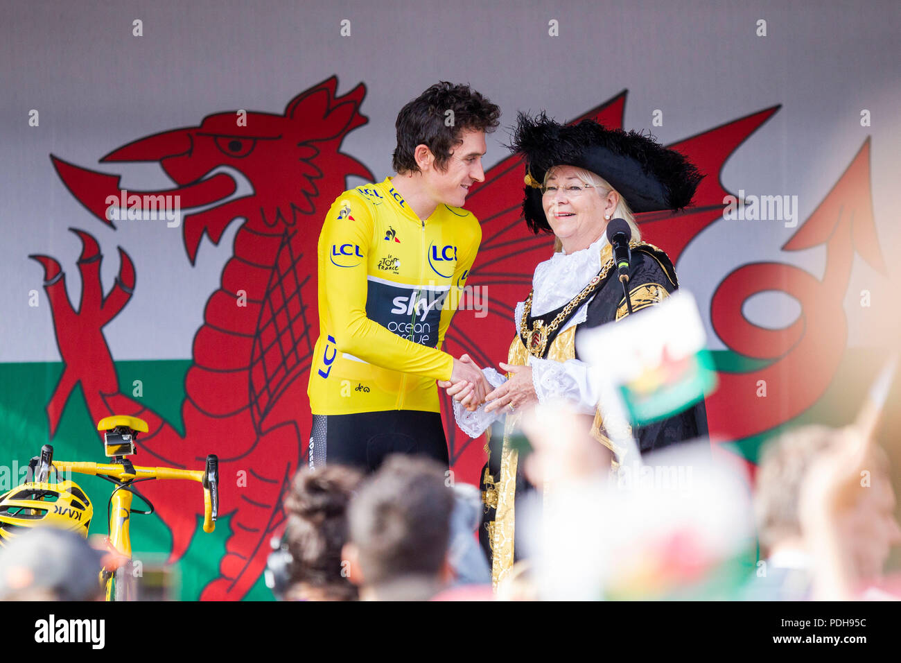 Receives congratulations hi-res stock photography and images - Alamy