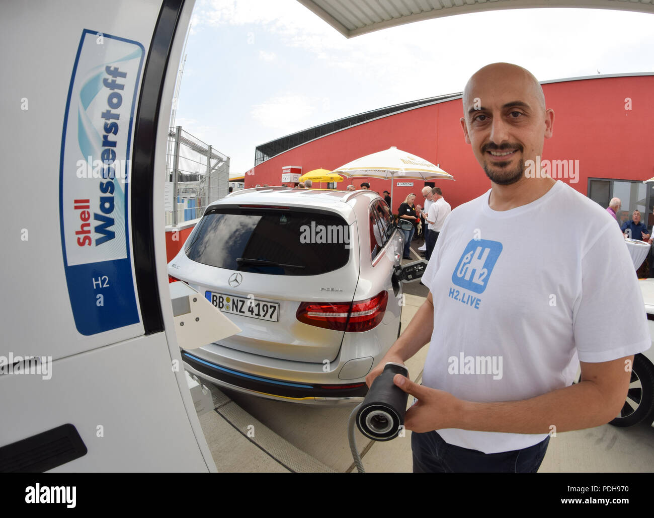 Kassel, Germany. 09th Aug, 2018. Project manager Cemil Coemert of H2 ...