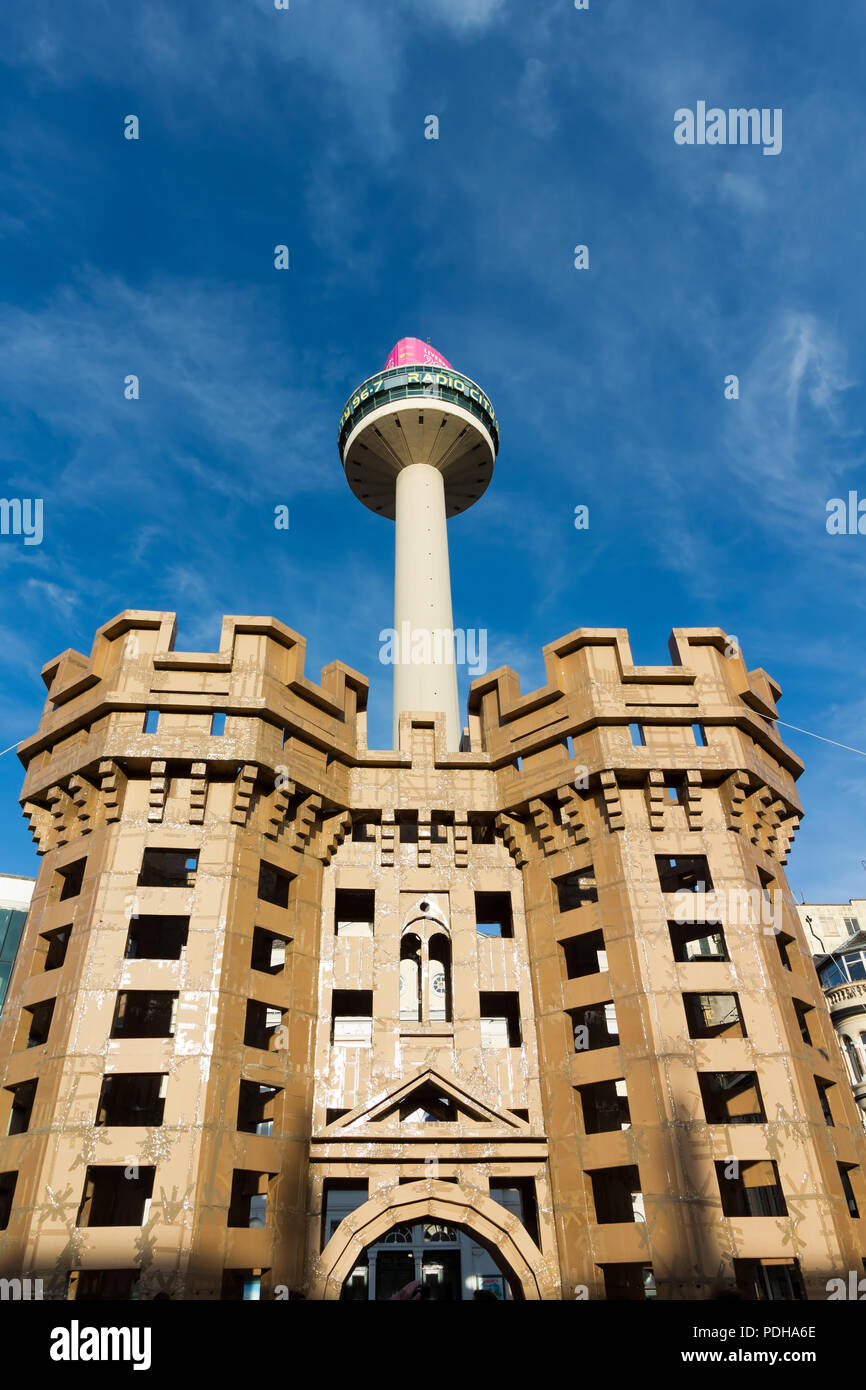 Cardboard castles hi-res stock photography and images - Alamy