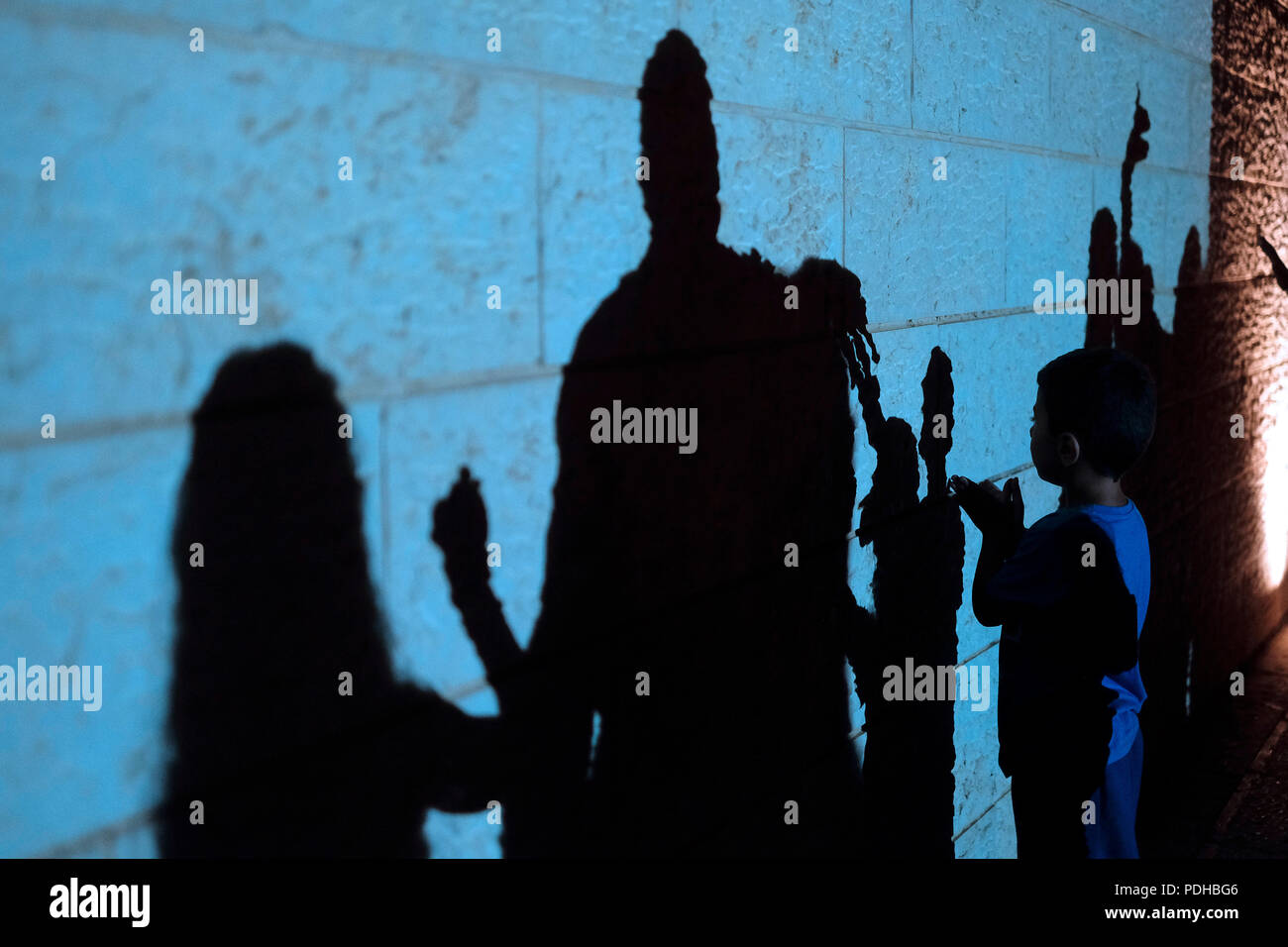 Hand Making Shadow High Resolution Stock Photography and Images - Alamy