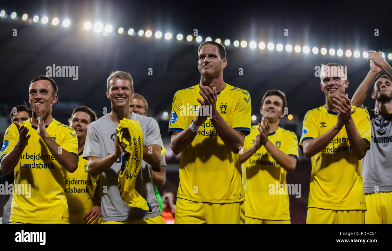The players of Brondby applauds and thanks their fans after the victory ...