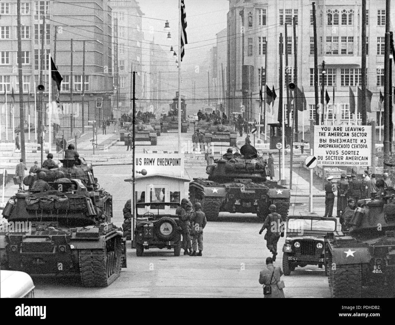 Checkpoint charlie 1961 soviet hi-res stock photography and images - Alamy