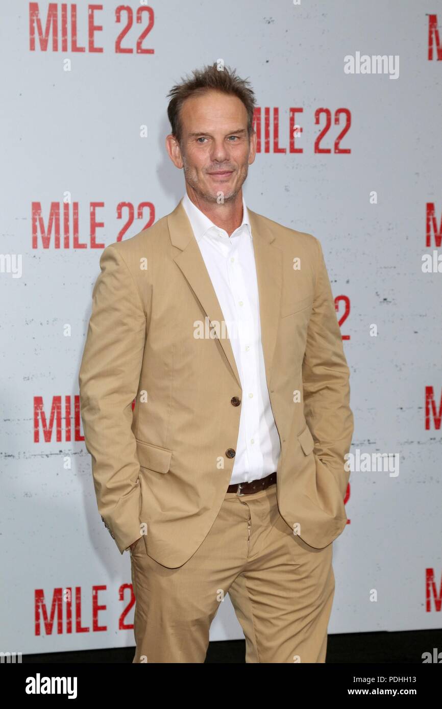 Los Angeles, CA, USA. 9th Aug, 2018. Peter Berg at arrivals for MILE 22 ...
