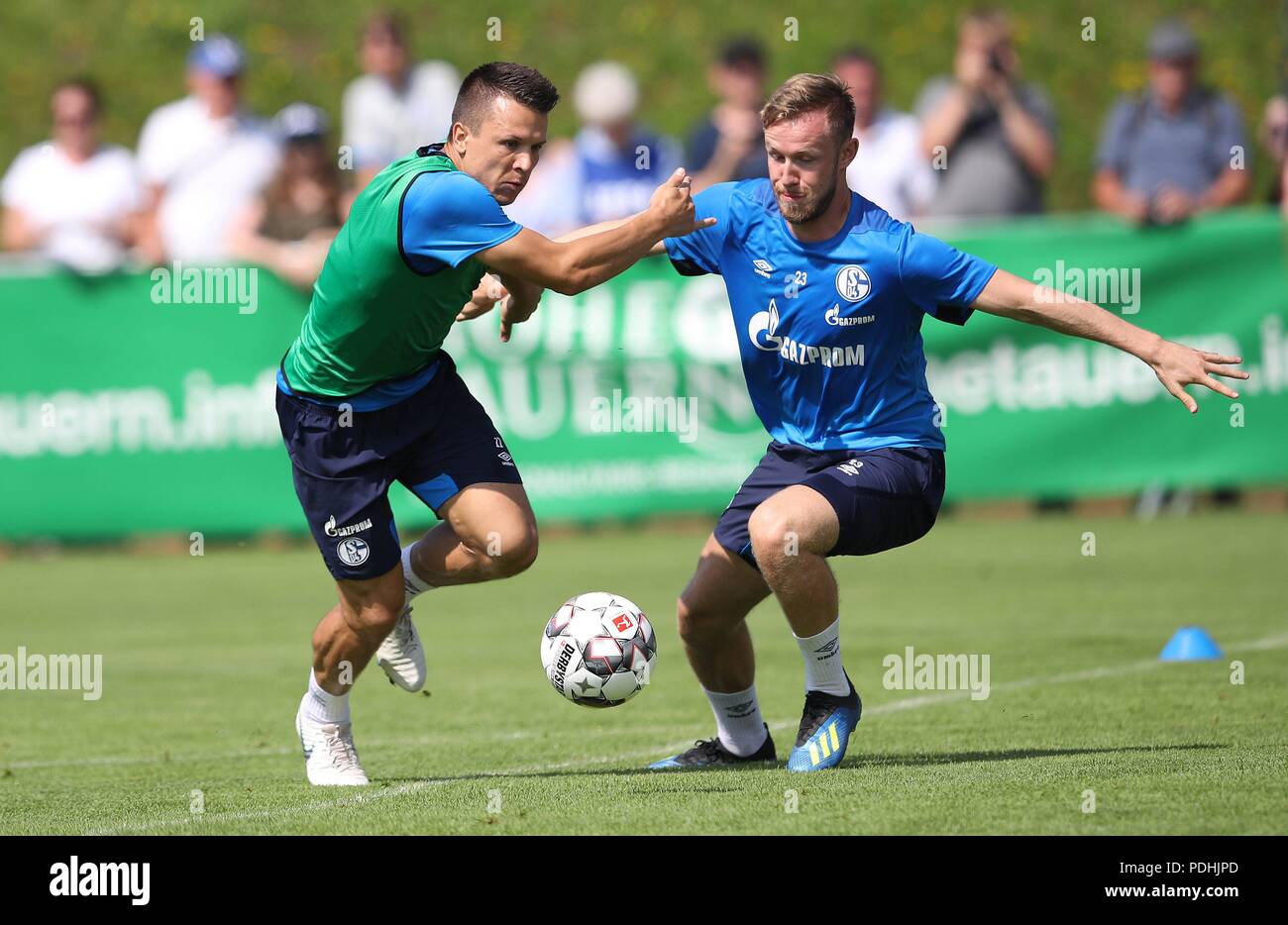 2019 training with withtersill training fc schalke 04 hi-res stock photography and images - Alamy