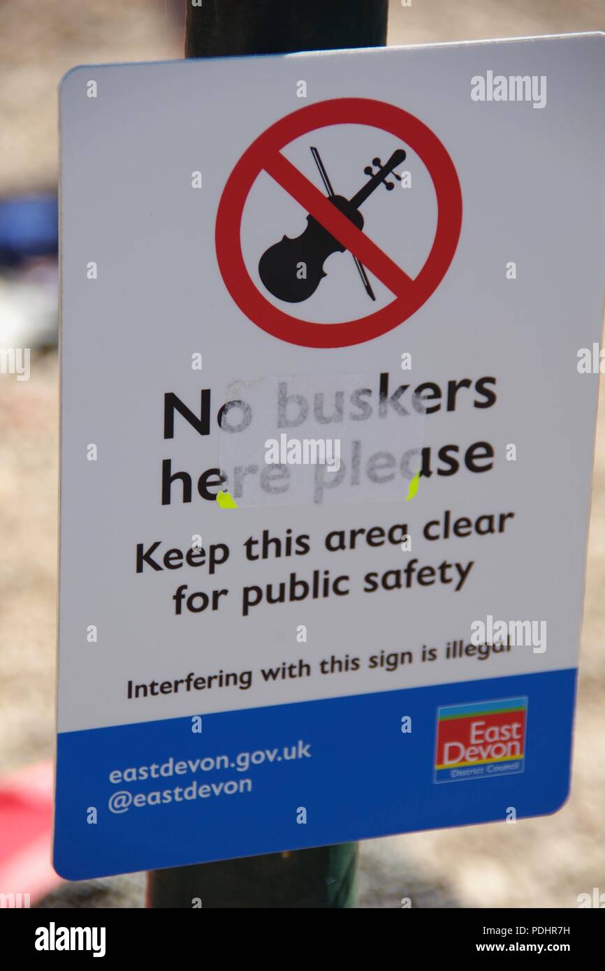 No Buskers Sign on Sidmouth Esplanade, at the Folk Festival. East Devon ...