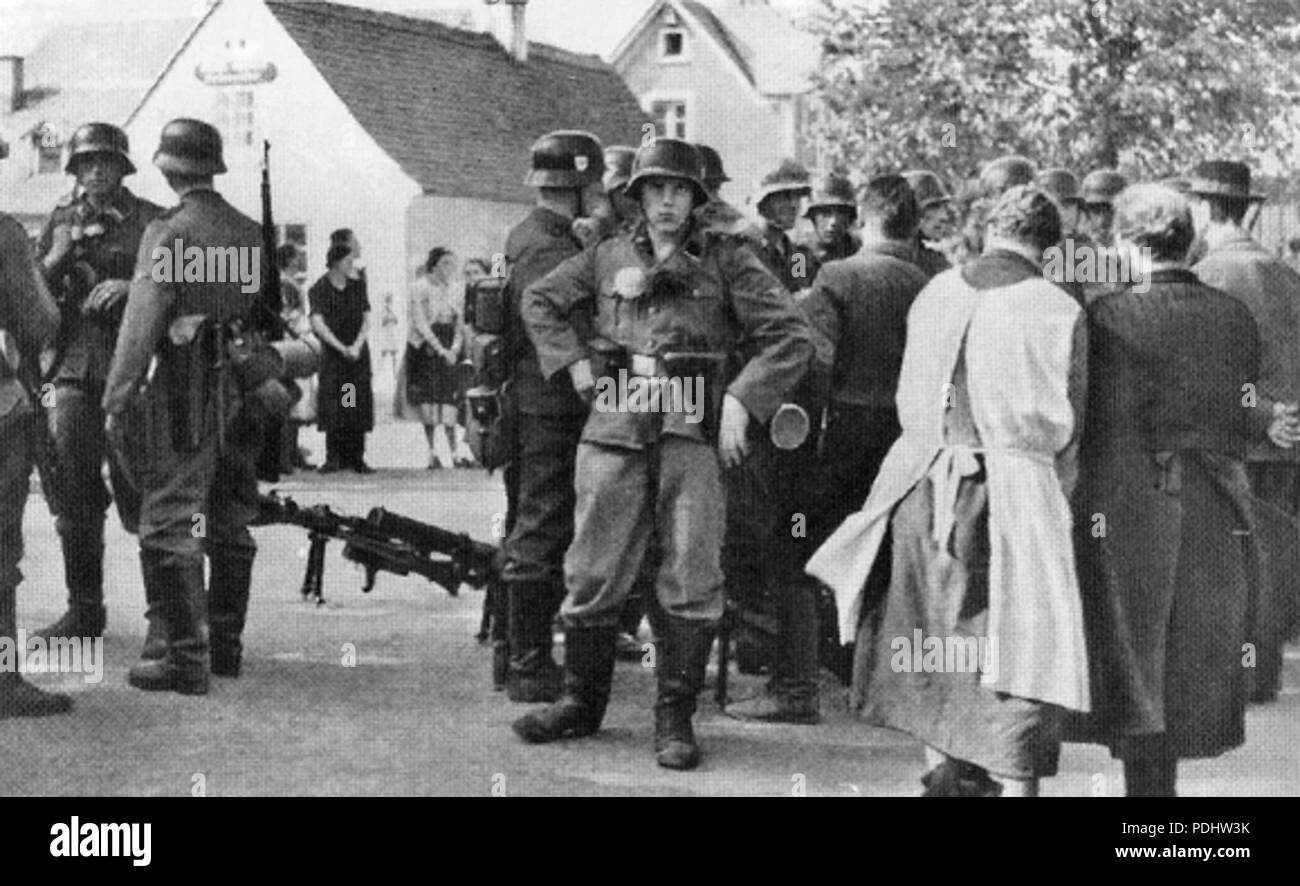 Ss troops hi-res stock photography and images - Alamy