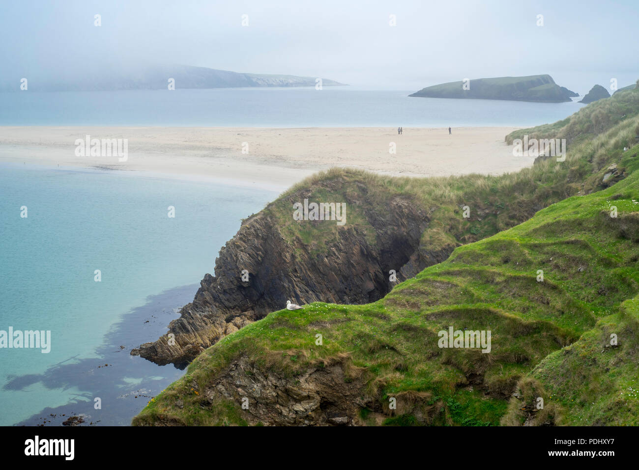 View over sandbar in the mist from St Ninian's Isle, largest tombolo in ...
