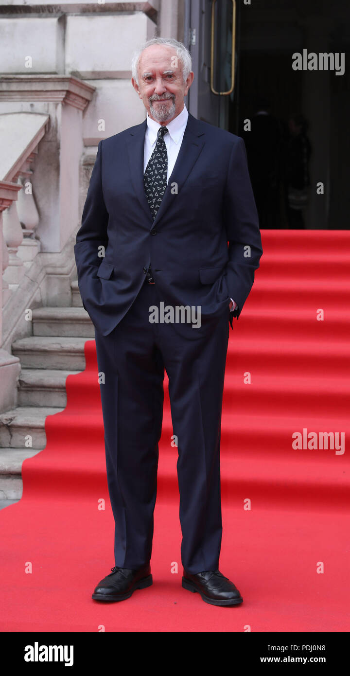 Jonathan pryce and wife hi-res stock photography and images - Alamy