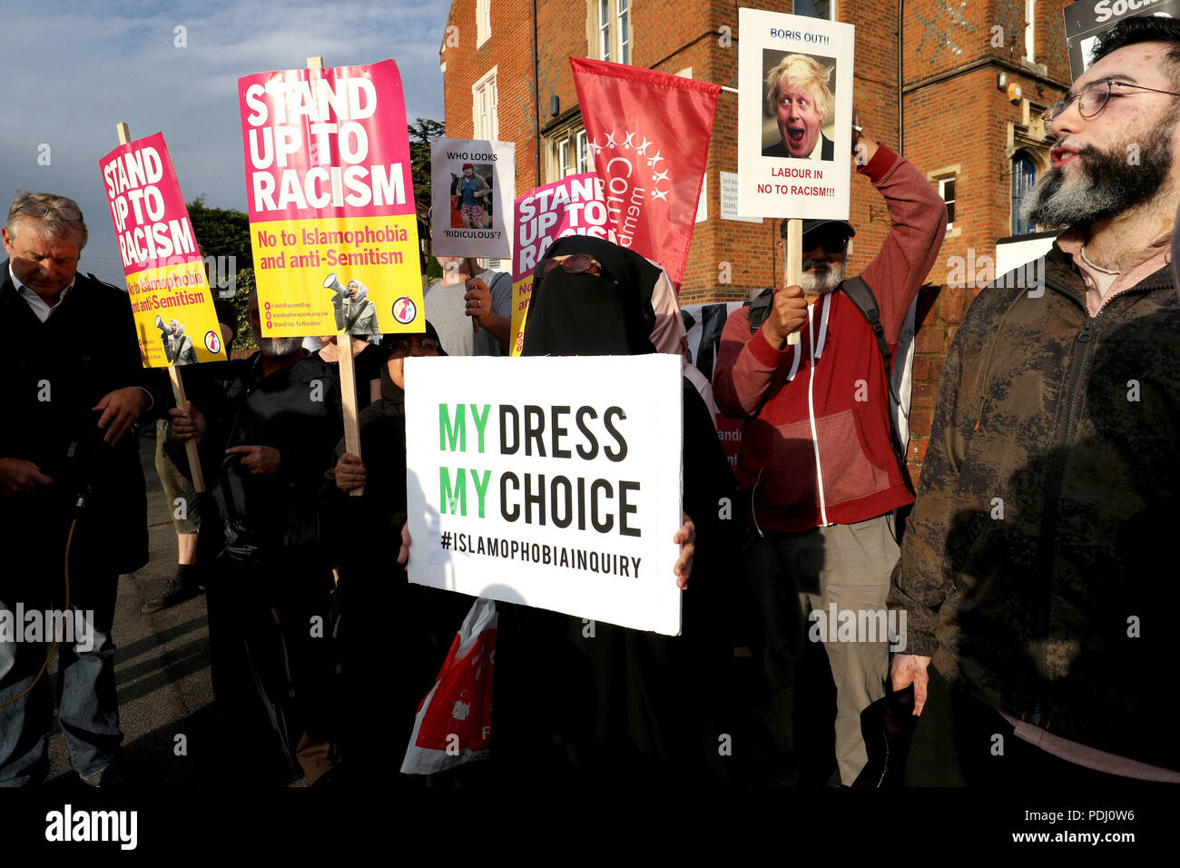 Burka joins protest hi-res stock photography and images - Alamy