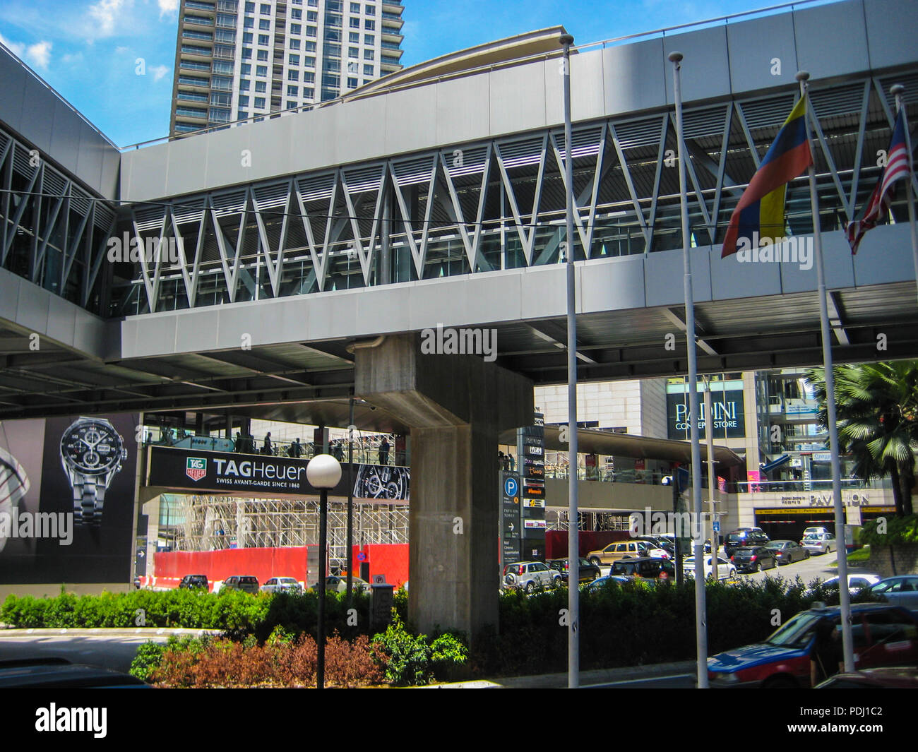Walkway at Kuala Lumpur City Centre (KLCC), Malaysia Stock Photo - Alamy