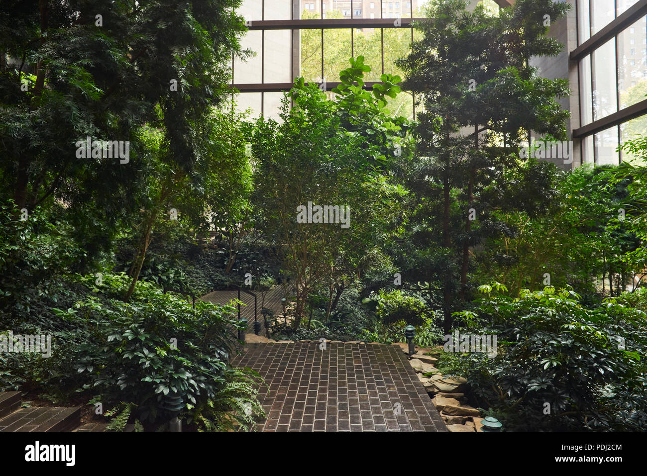 Ford Foundation headquarters Building Stock Photo - Alamy