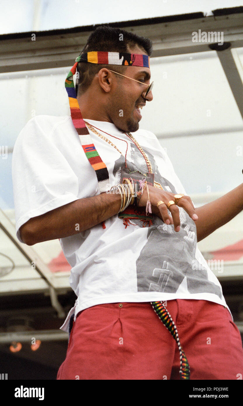 Apache indian singer hi-res stock photography and images - Alamy