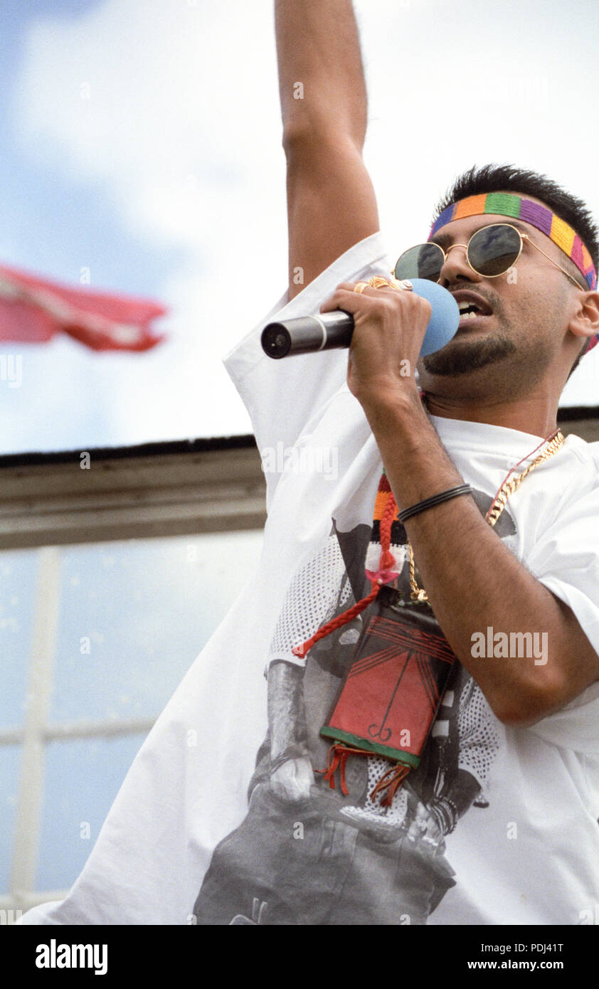 Apache indian singer hi-res stock photography and images - Alamy