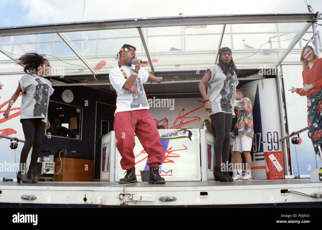 Apache indian singer hi-res stock photography and images - Alamy